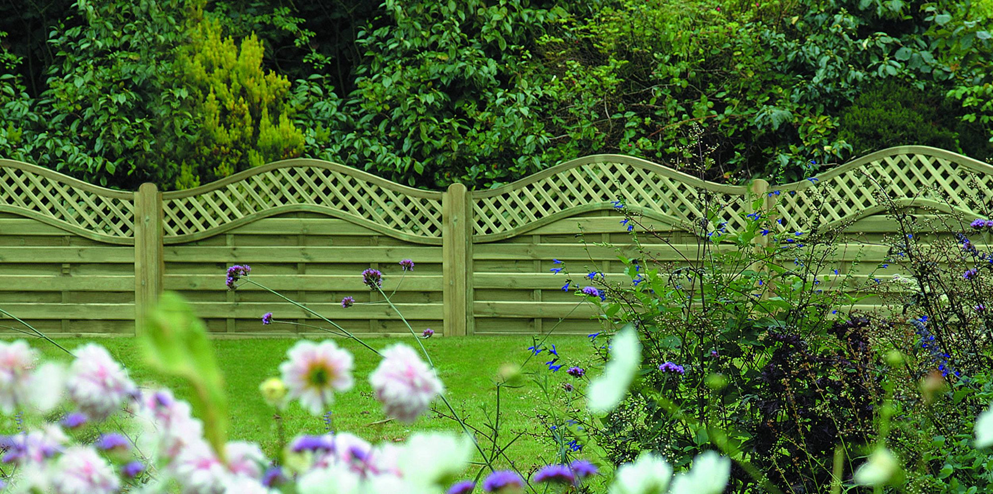 Newark Fencing | Fencing Suppliers & Installers Nottinghamshire ...